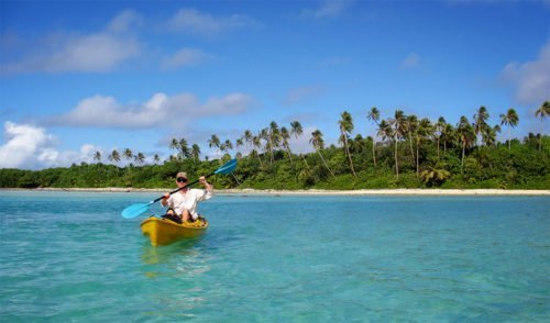 Cook Islands: paddling the traditional way - Australian Geographic