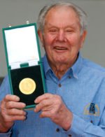 Outback legend Tom Kruse dies - Australian Geographic