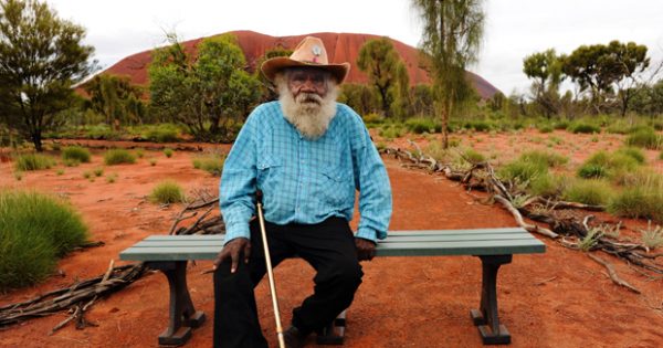 On this day: Aboriginal Australians get Uluru back - Australian Geographic