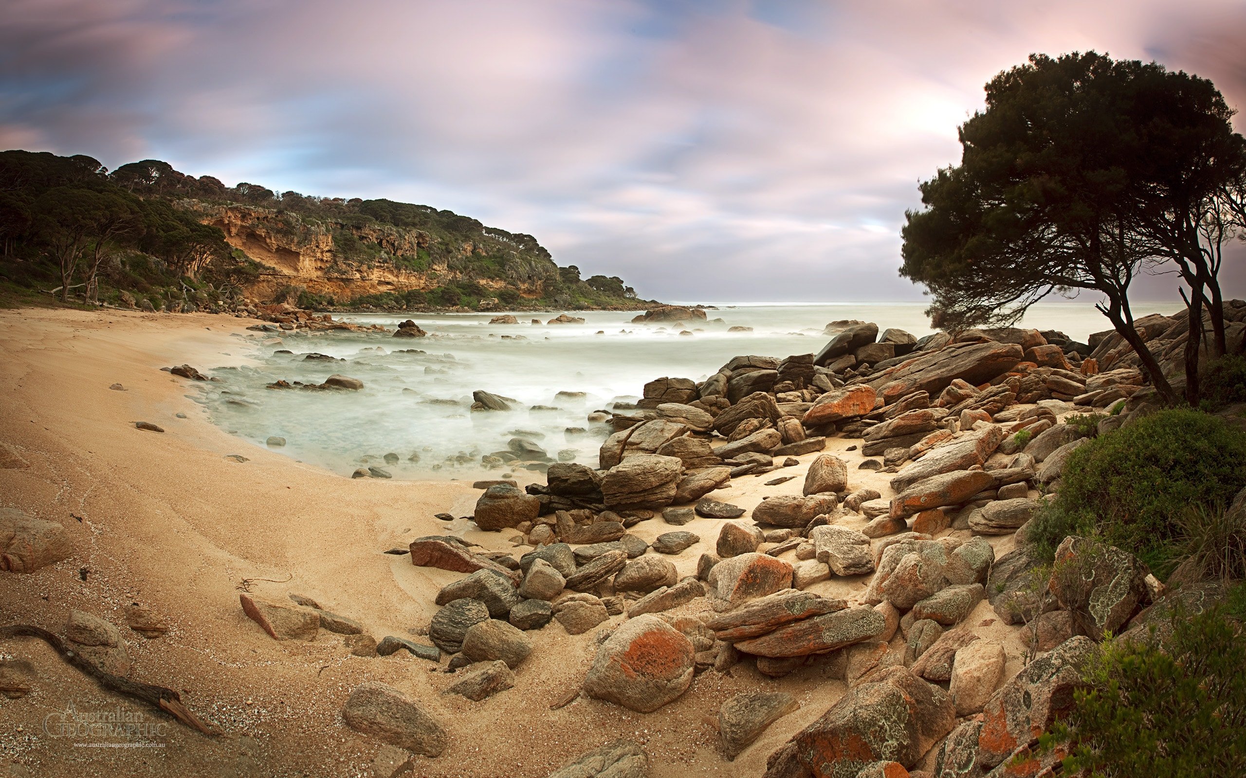 Beach bookend: Cape Naturaliste, WA - Australian Geographic