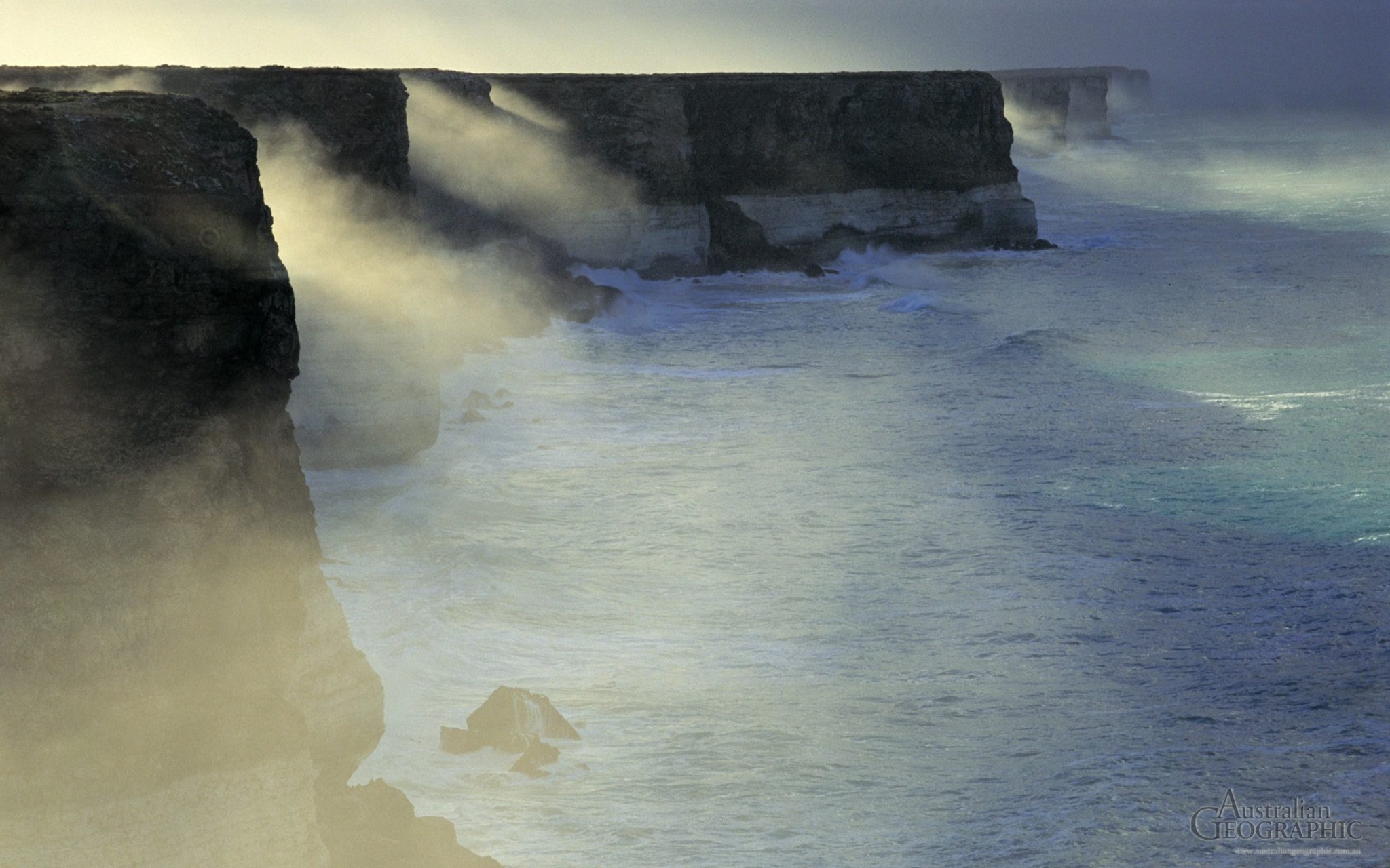 Bunda cliffs, Nullarbor coastline, South Australia - Australian Geographic