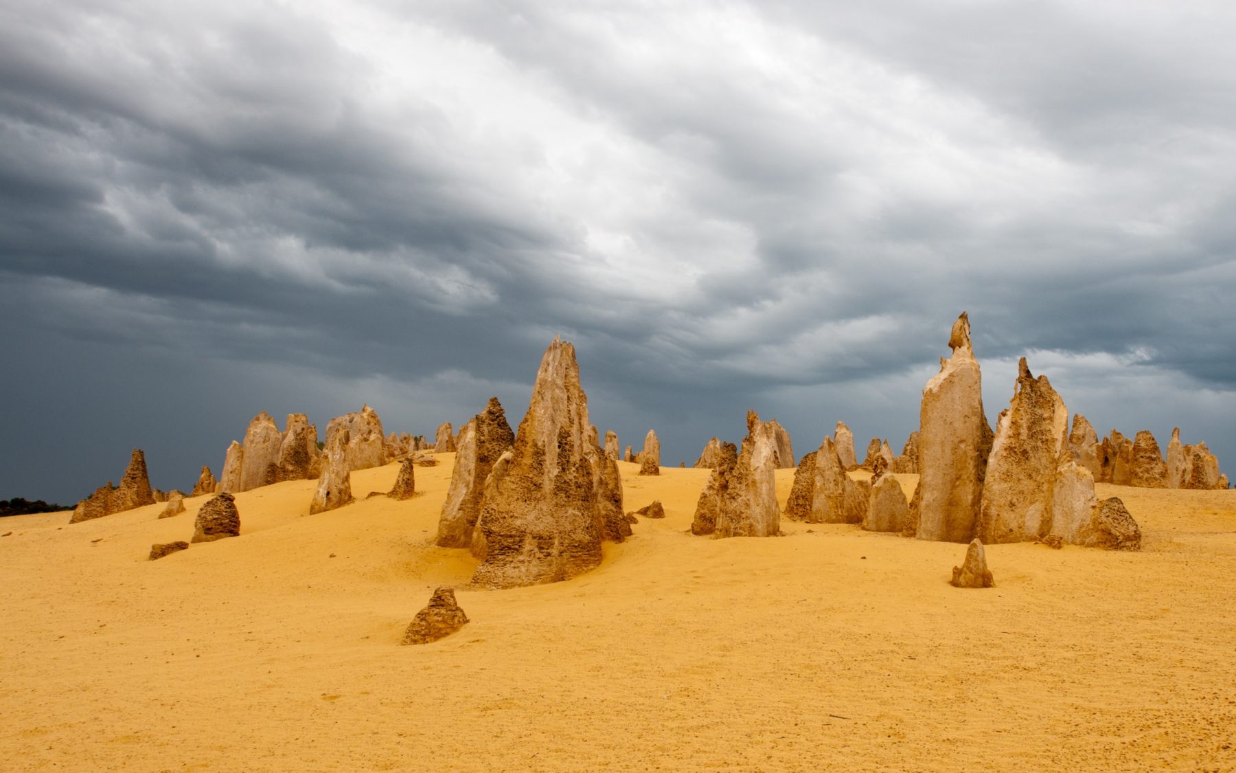 The Pinnacles, Western Australia - Australian Geographic