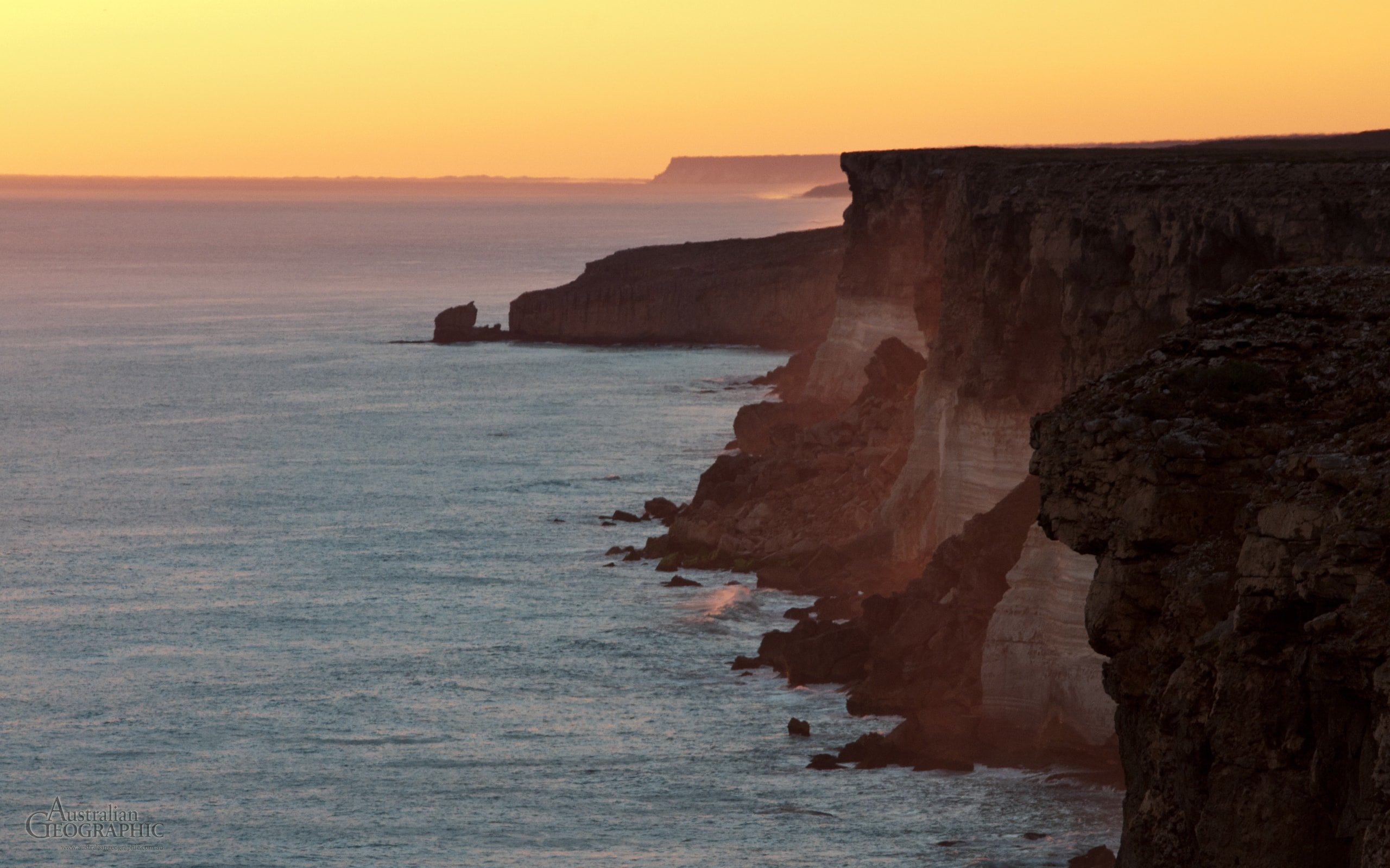 Sunset on the Nullarbor - Australian Geographic