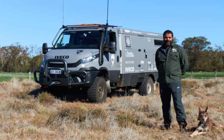 Ian Vickers crosses Simpson Desert - Australian Geographic
