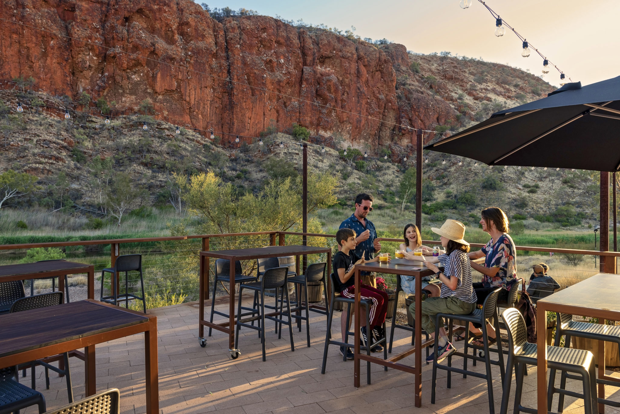 Explore Glen Helen in all its golden glory - Australian Geographic