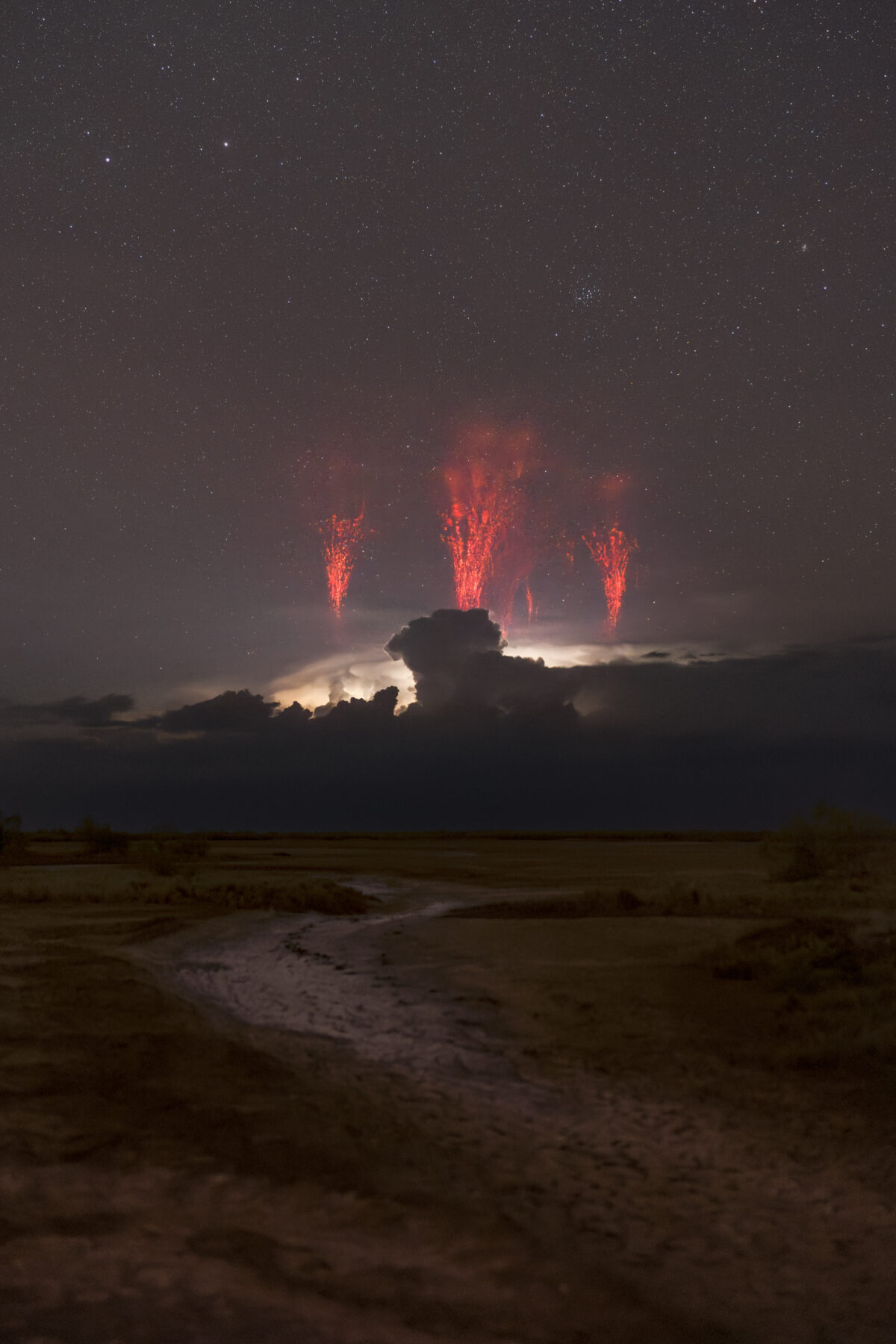 Red sprites: photographing a rare phenomenon - Australian Geographic