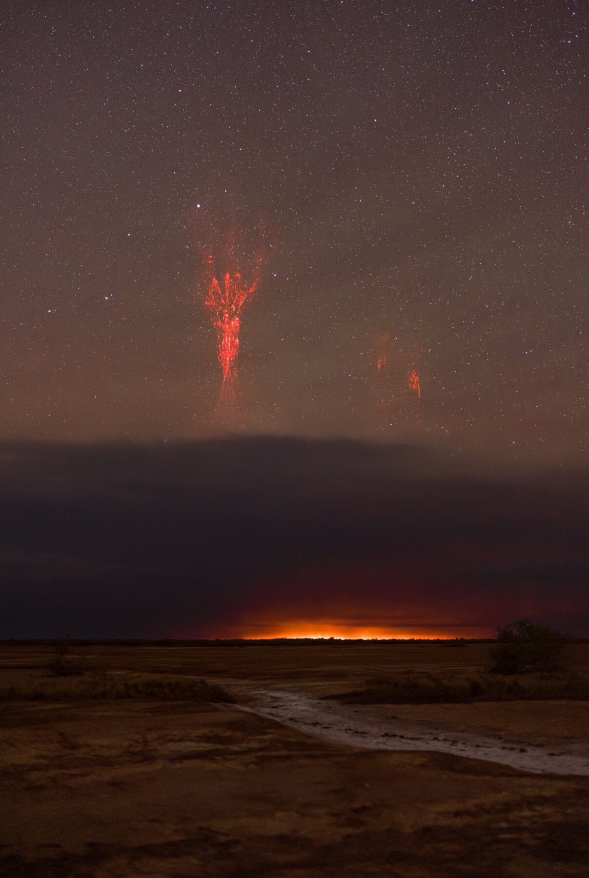 Red sprites: photographing a rare phenomenon - Australian Geographic
