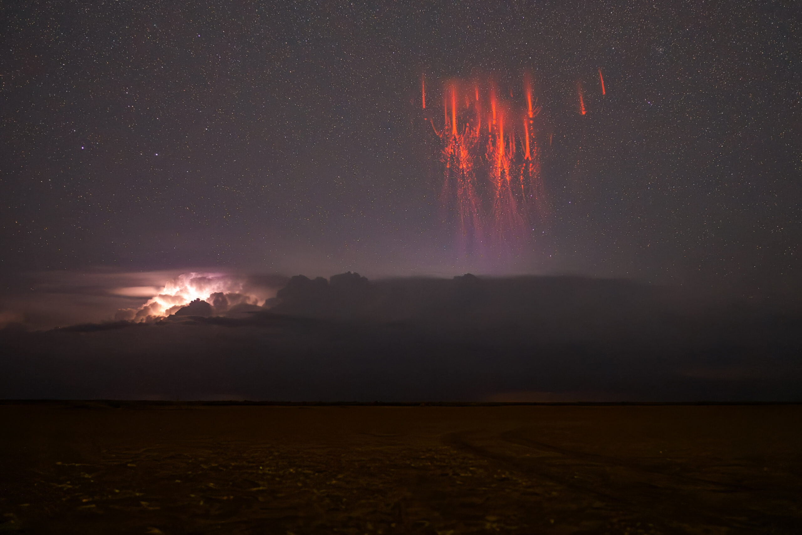 Red sprites: photographing a rare phenomenon - Australian Geographic
